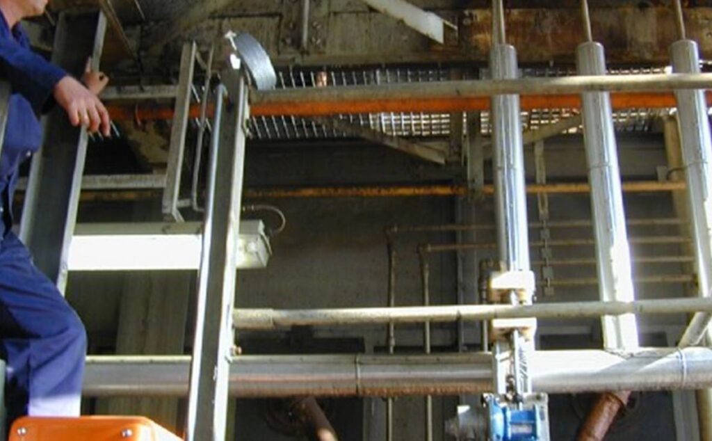 Furnace's Fired Heater Tubes USX TLX Cleaned in Record Time - TubeTech™